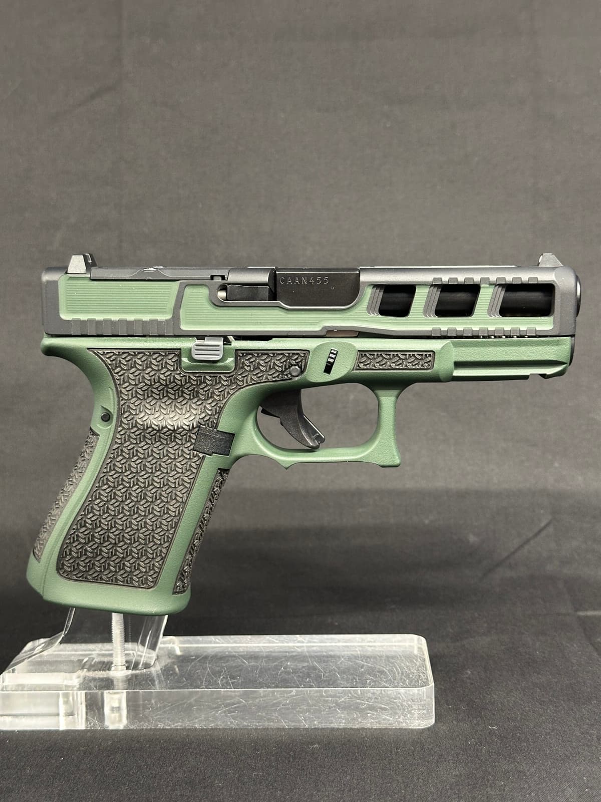 Glock G19 Green/Black Two-Tone - Weapon DNA