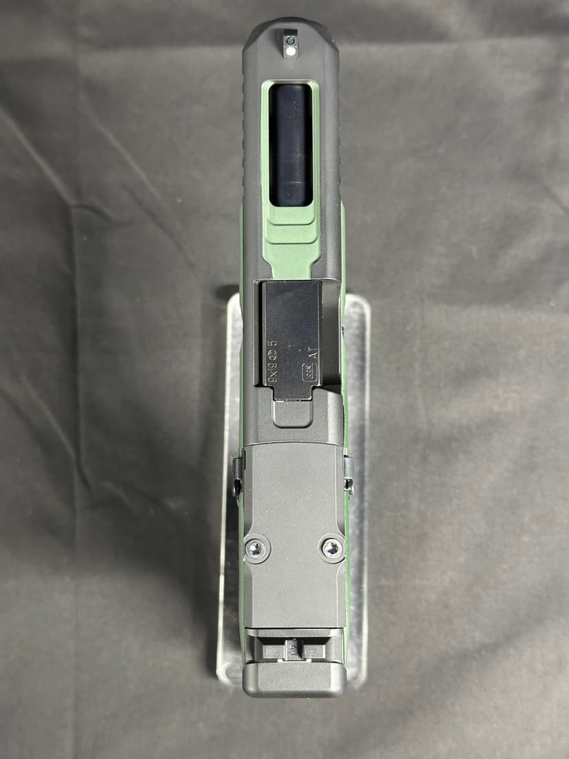 Glock G19 Green/Black Two-Tone - Weapon DNA