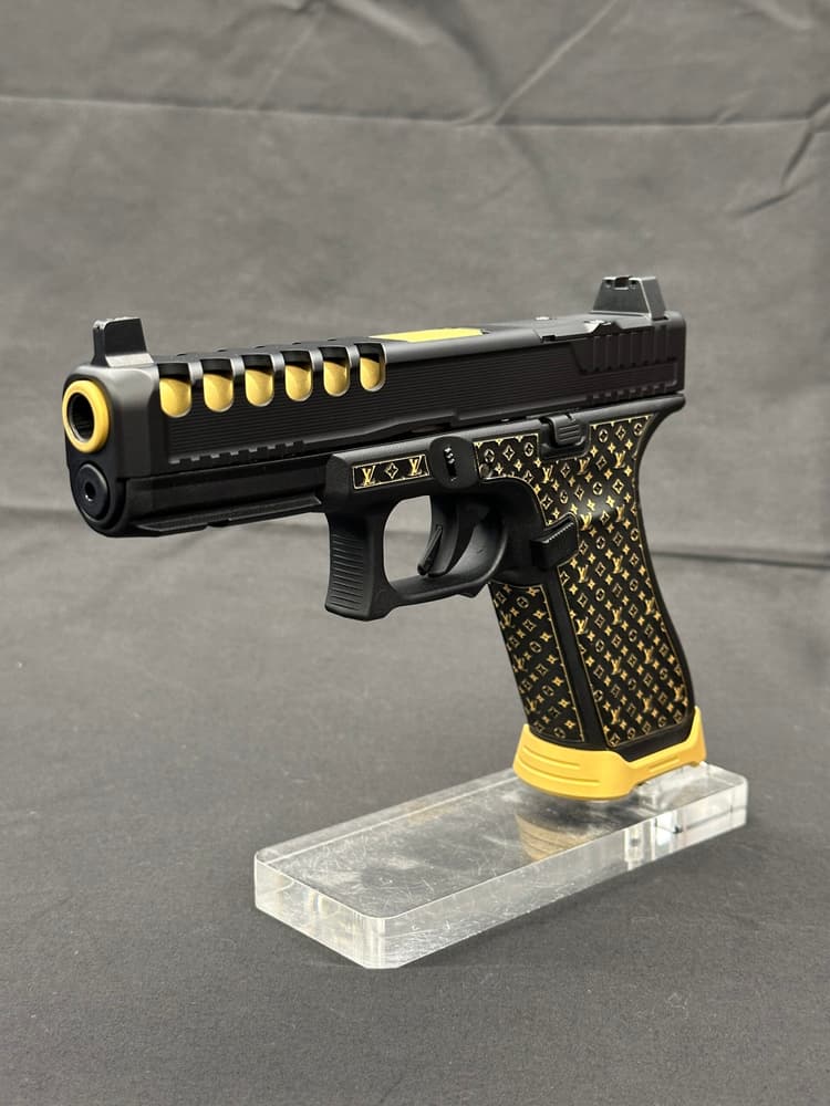 Glock 17 Gold Louis Vuitton - Weapon DNA